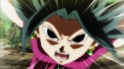 「悟空 VS ケフラ!超サイヤ人ブルー敗れる!?」の場面写真。