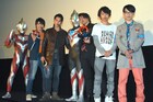 「ウルトラマンオーブ」フィナーレ、石黒英雄が次世代・濱田龍臣にガイのコート贈る