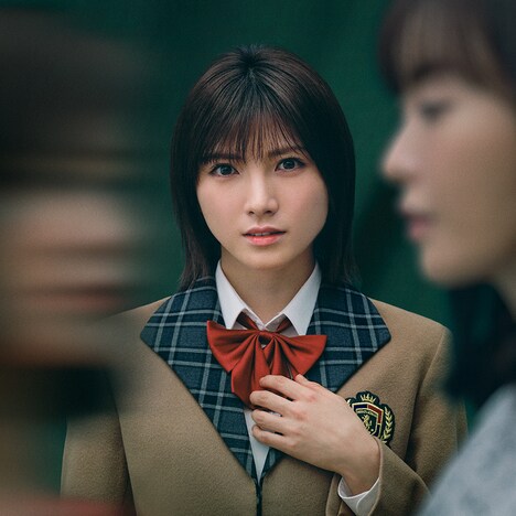 岡田奈々演じる星野灯。