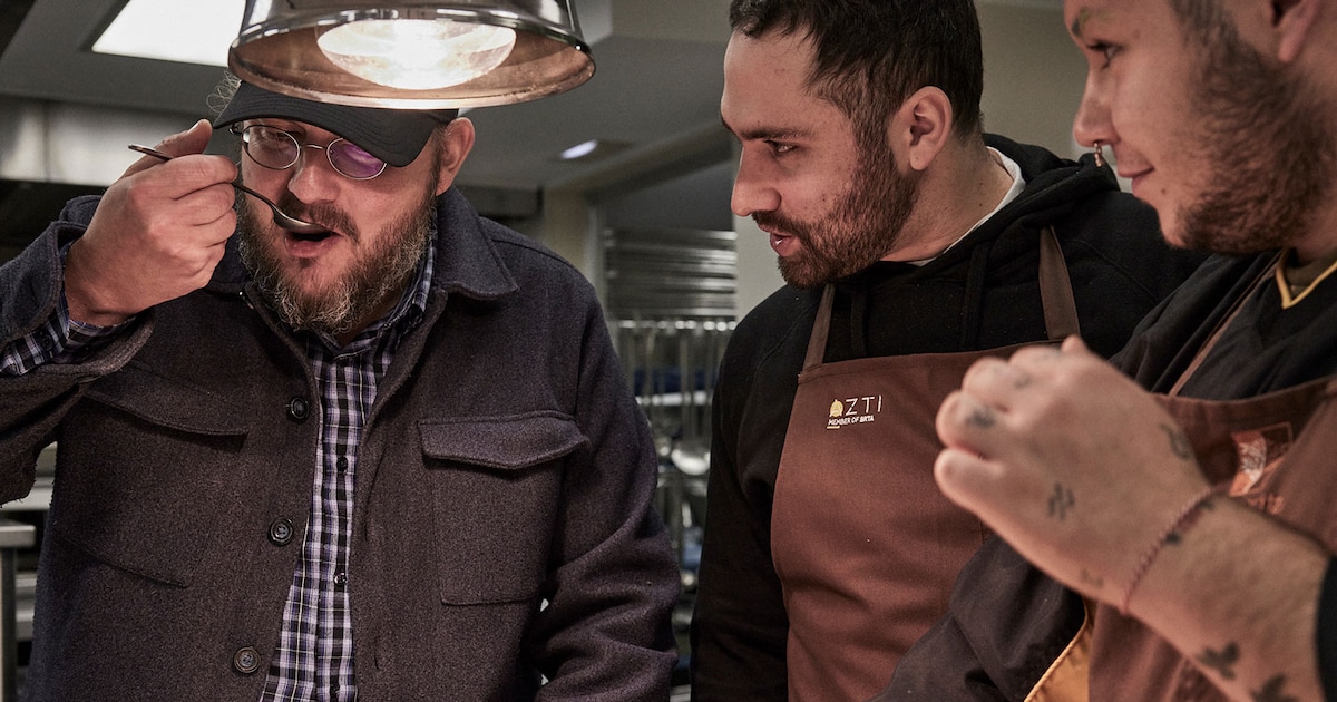 メニュー開発のため毎年休業、革新的な料理店ムガリッツに密着したドキュメンタリー公開 - 映画ナタリー