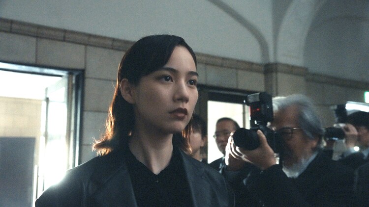 ABEMAオリジナルドラマ「MISS KING / ミス・キング」場面写真 - 「MISS KING」藤木直人が“元棋士のヒモ男”に、のんと ...