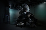 展示物はフィクション？生理的な恐れや不安が充満した「恐怖心展」内覧会レポート