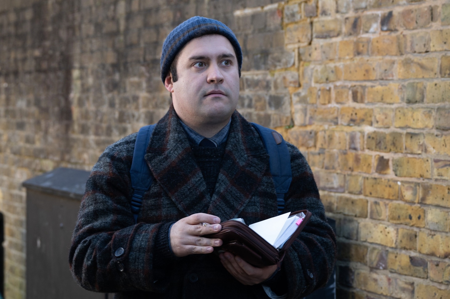 ドラマ「オースティン 予測不能なボクとパパ」より、マイケル・テオ演じるオースティン - 自閉症の青年を描く海外ドラマ「オースティン」NHK ...