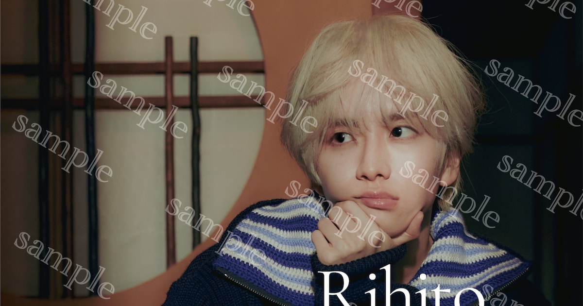 「Rihito Itagaki Calendar 2026.4-2027.3」購入者特典のオリジナルスクエアステッカー（イベント会場 ...