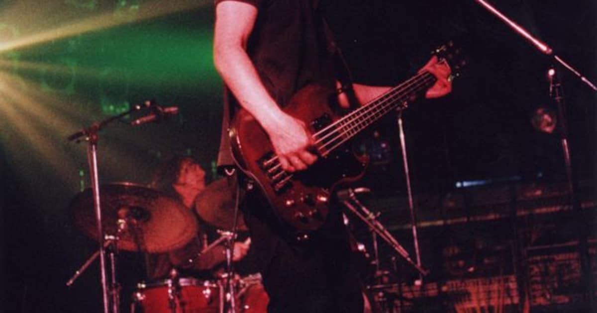 FRICTION、現編成での活動を追ったライブアルバム発売 - 音楽ナタリー