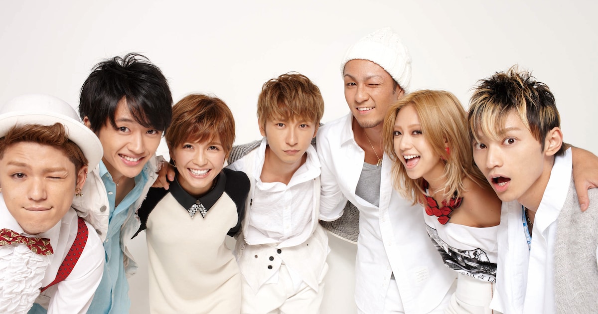 AAAの7年間を写真で振り返るメモリアルブック刊行 - 音楽ナタリー