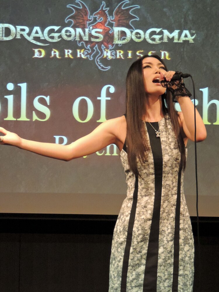 Raychell「ドラゴンズドグマ」新作体験会でテーマ曲熱唱 - 音楽ナタリー