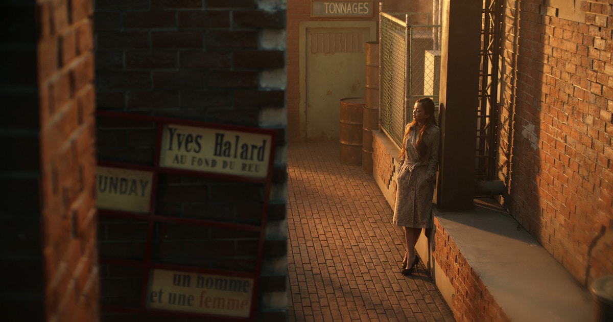 安室奈美恵「SWEET 19 BLUES」新PVで18年前セット再現 - 音楽ナタリー