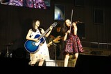 miwaと宮本笑里。（撮影：佐藤薫）