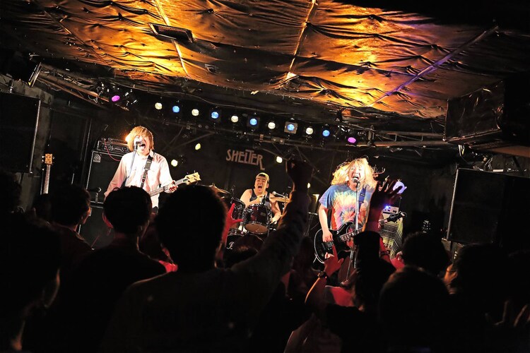 Mrs.WiENER（撮影：結城さやか） - ドッピリ、裸体、Mrs.WiENERら新鋭5組が集結「Scorebook」終宴 [画像ギャラリー ...