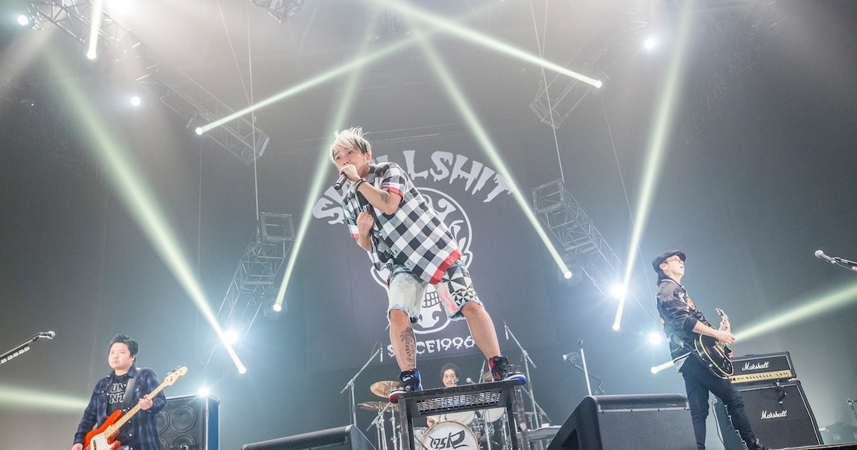 175R活動再開後初ステージで熱演、東阪の野音でワンマン開催 - 音楽ナタリー