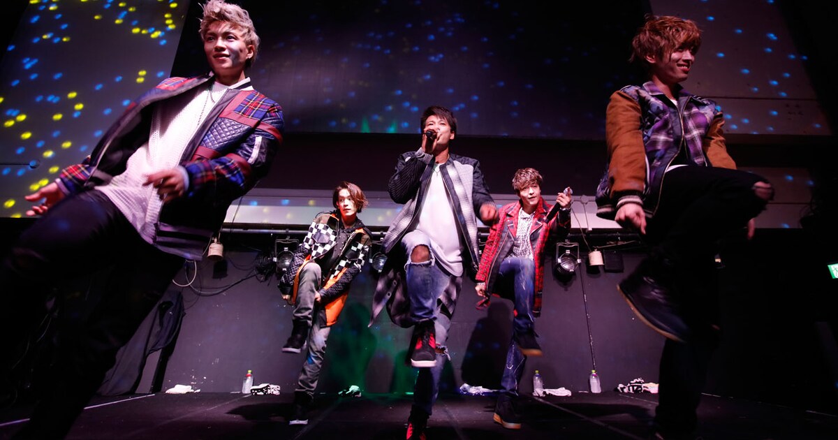 PrizmaX、アルバム全曲ライブでホリックとデビュー4周年祝福 - 音楽ナタリー