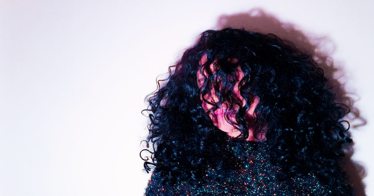 EMI MARIA、2年ぶりとなる新曲を2曲同時リリース - 音楽ナタリー