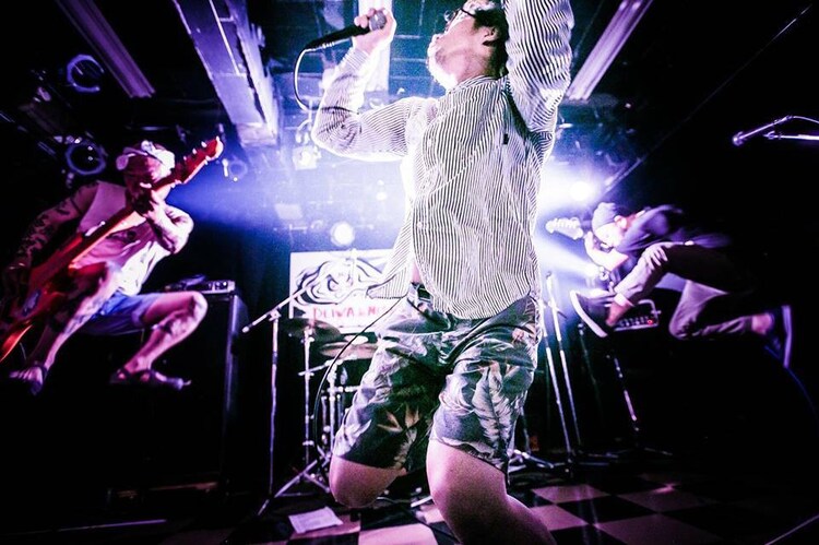 COKEHEAD HIPSTERSがSNFU、Talking Headsらをカバー「COVERHEAD II」 - 音楽ナタリー