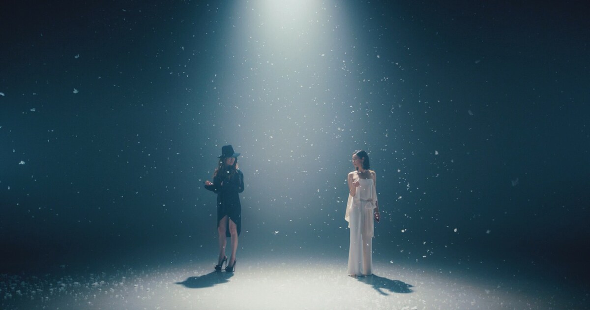 JUJU＆吉田羊、白黒衣装で“心の嗚咽”を歌う「かわいそうだよね」MV（動画あり） - 音楽ナタリー