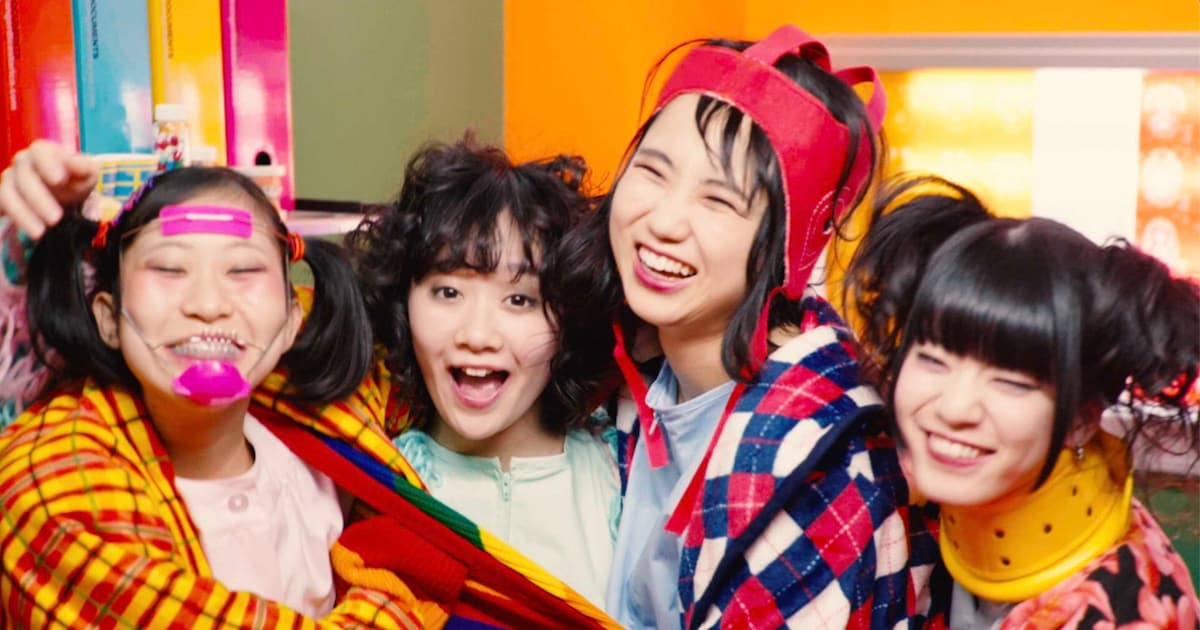 BiS新旧作まとめて1日限定306円で配信、新曲「BASKET BOX」MV公開 - 音楽ナタリー
