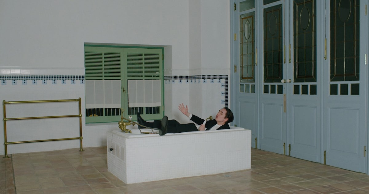 Johnnivan、何かに襲われる（動画あり） - 音楽ナタリー