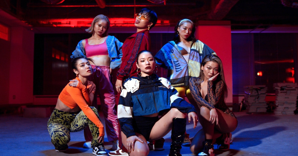 Awichが新曲「どれにしようかな」配信、RIEHATAらと踊るMVも公開 - 音楽ナタリー