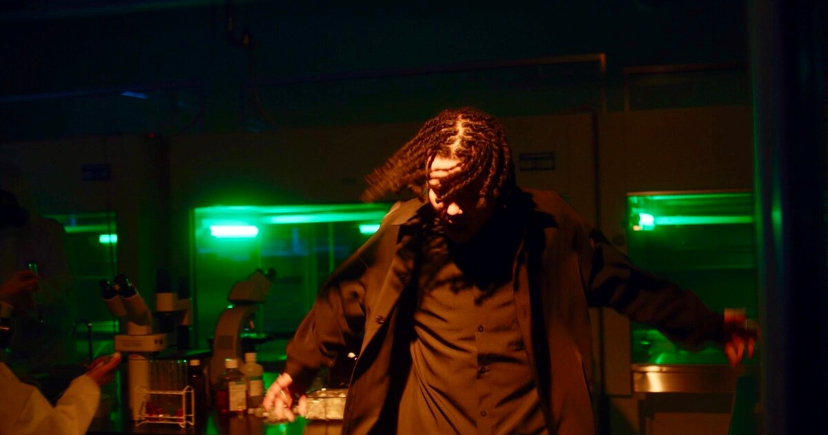 VIGORMAN、最新ソロ作から表題曲「Chemical Reaction」のミステリアスなMV公開（動画あり） - 音楽ナタリー