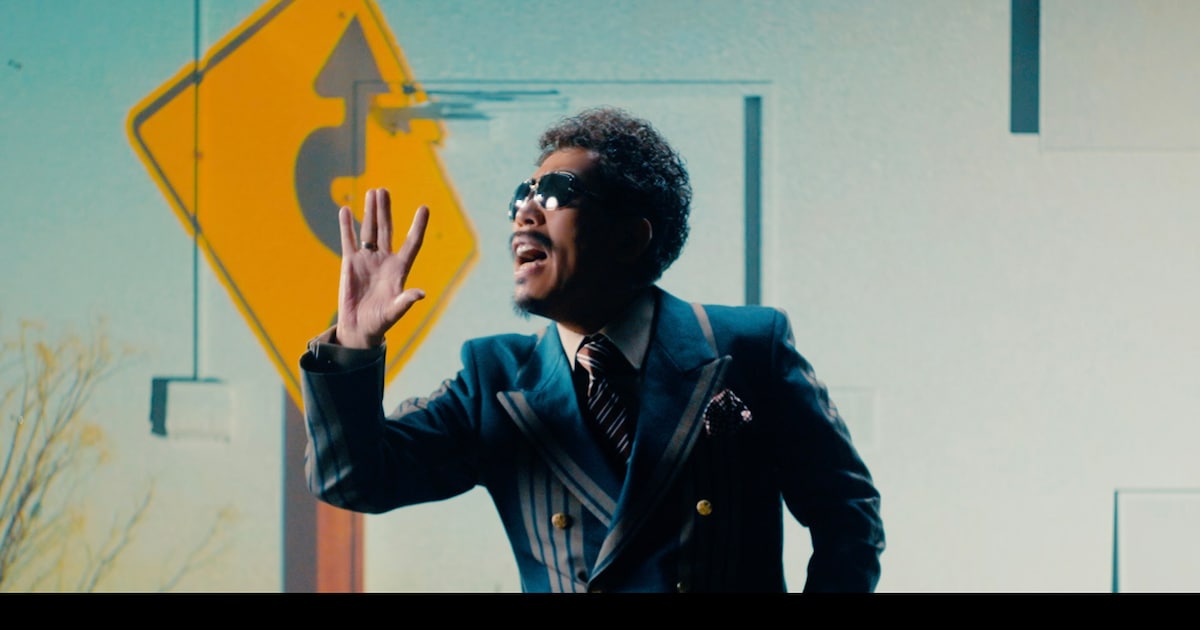 鈴木雅之、Ayase提供曲「道導」MVプレミア公開（動画あり / コメントあり） - 音楽ナタリー