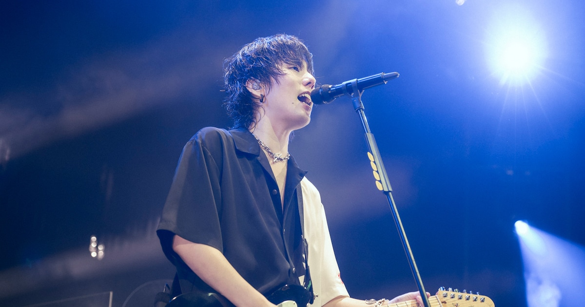 RADWIMPS、8年ぶりのライブハウスツアーで巻き起こした熱狂の渦（ライブレポート / 写真25枚） - 音楽ナタリー