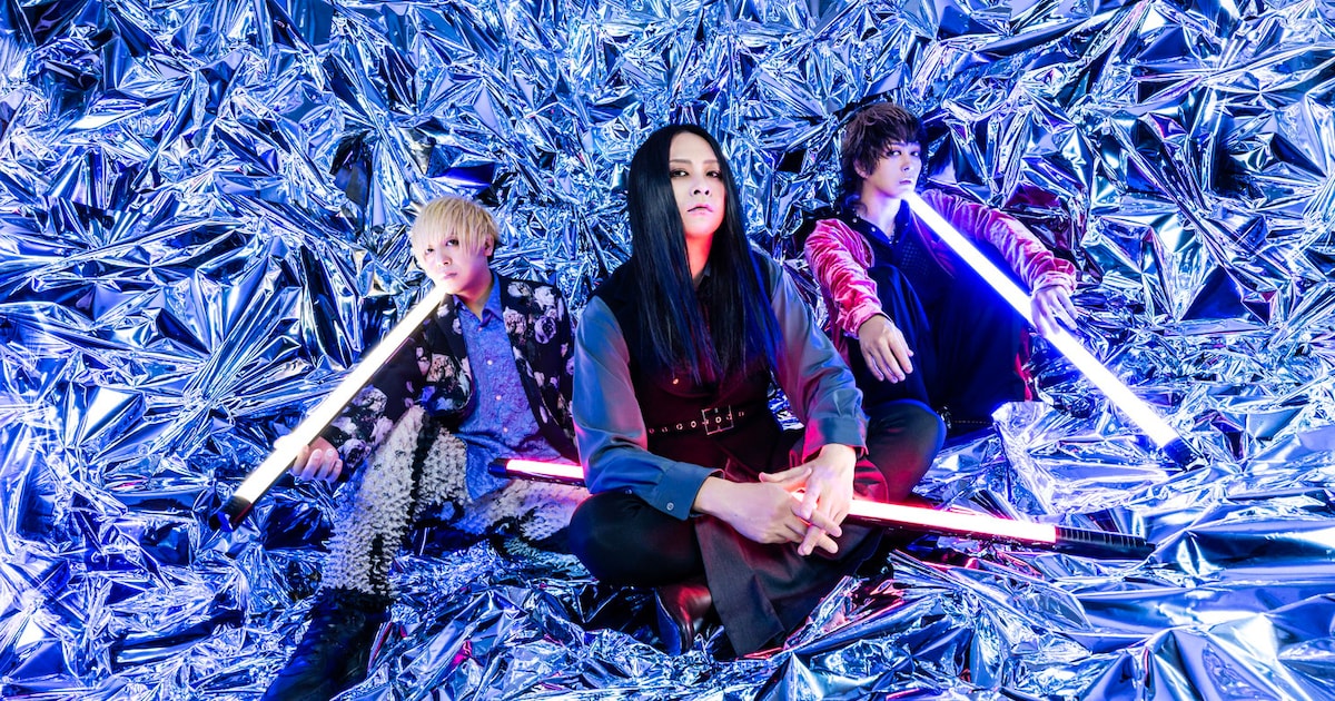 MUCCのMVにファン登場、目を引く白い衣装で（動画あり） - 音楽ナタリー