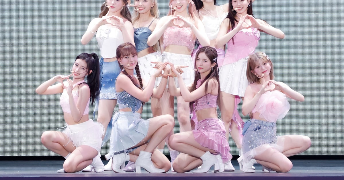 NiziUがZOZOマリンスタジアムで6万人と繰り広げた夏祭り WithUからの歌のプレゼントに涙（ライブレポート / 写真12枚） - 音楽ナタリー