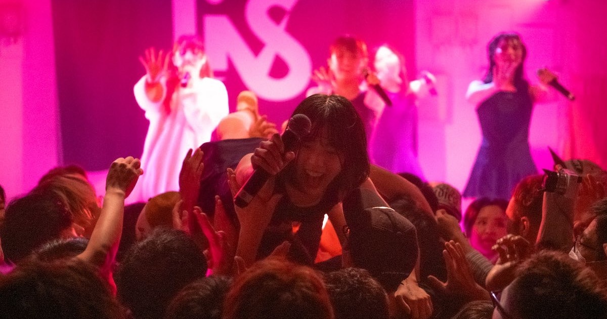 LiVS「Not Loss,But Free Live」より。 [画像ギャラリー 3/15] - 音楽ナタリー