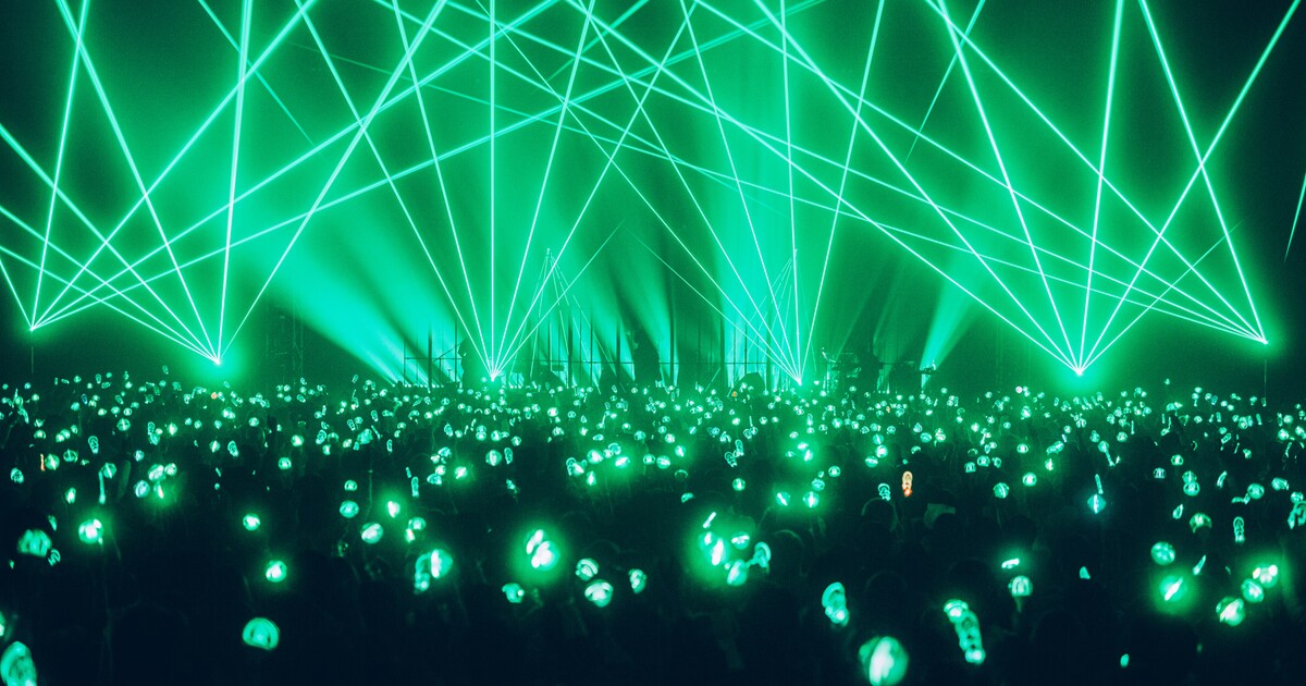 DUSTCELL、観客とパワー交換し合った豊洲の夜 EMAが“終着点”で抱く決意（ライブレポート / 写真26枚） - 音楽ナタリー