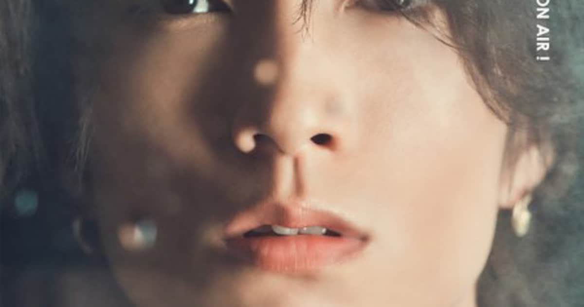 田中樹が表紙！ラジオ深掘りムックで「SixTONESのANN」特集 Aぇ!＆HiHi冠ラジオもフィーチャー（インタビュー内容一部掲載） - 音楽ナタリー