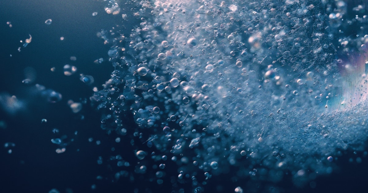 DUSTCELL新作リード曲「光」MV公開、ケレアという女の子が主人公（動画あり / 監督・涌井嶺コメントあり） - 音楽ナタリー