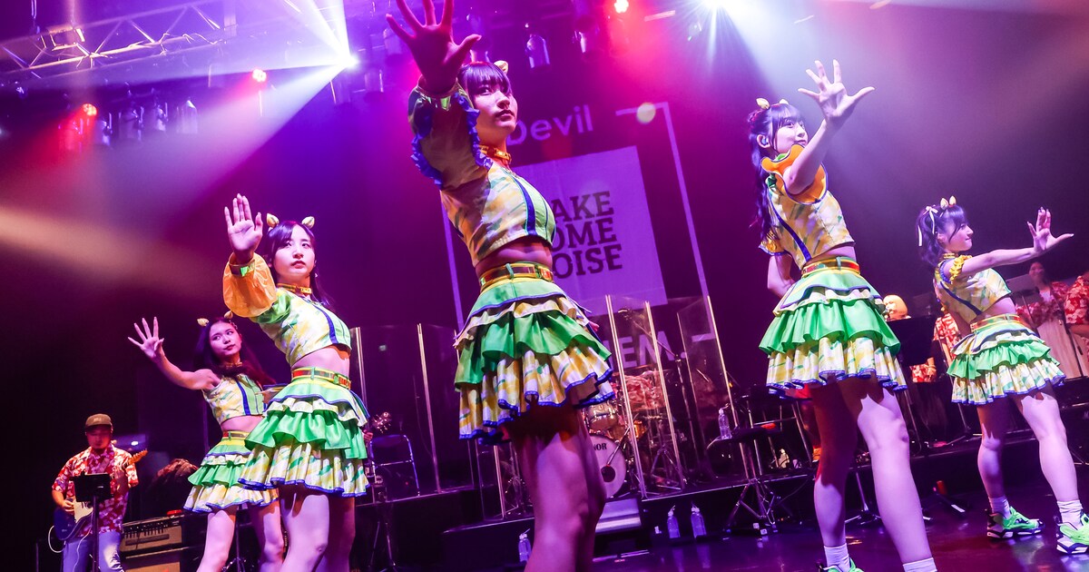 Devil ANTHEM.初の全編生演奏ライブ、大所帯の“でび楽団”参加で多彩な楽曲がパワーアップ（ライブレポート / 写真44枚） - 音楽ナタリー