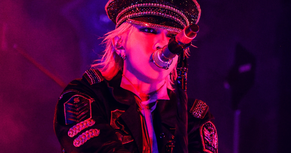 HYDEが“INSIDE”をさらけ出した狂騒の幕張公演、マイファスHiroとの「夢幻」生デュエットも（ライブレポート / 写真8枚） - 音楽ナタリー