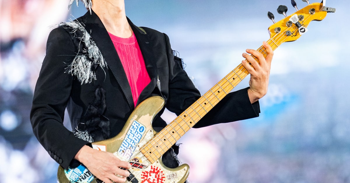 GLAY・JIROのあの“初号機”ベースを弾けるかもしれない - 音楽ナタリー