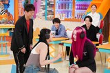 左から陣内智則、MOMOKA（HANA）、ちゃんみな。©日本テレビ