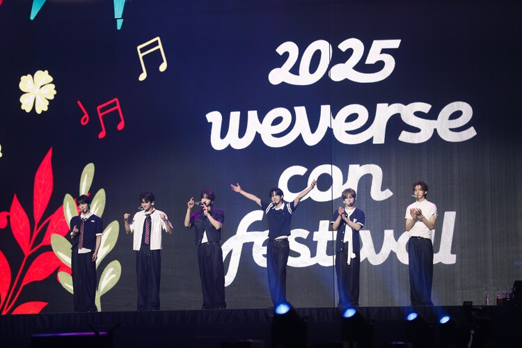 TWS ©2025 Weverse Con Festival - 2日間で約100曲！HYBE主催「Weverse Con」に13組集結 ...