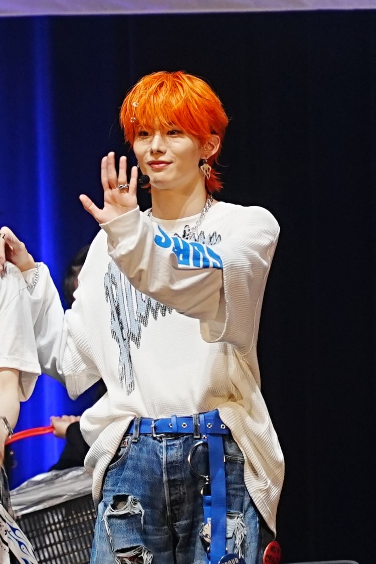 京助（KYOSUKE） - HYBE発aoenが本日デビュー「僕たちとaoringは青い糸でつながっている」 [画像ギャラリー 19/37 ...