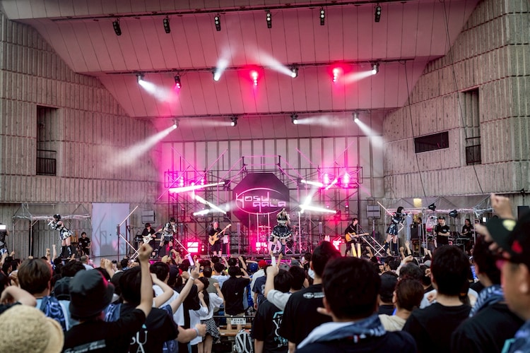 「yosugala 3rd anniversary live「『progress the night -日比谷公園大音楽堂-』」の様子 ...