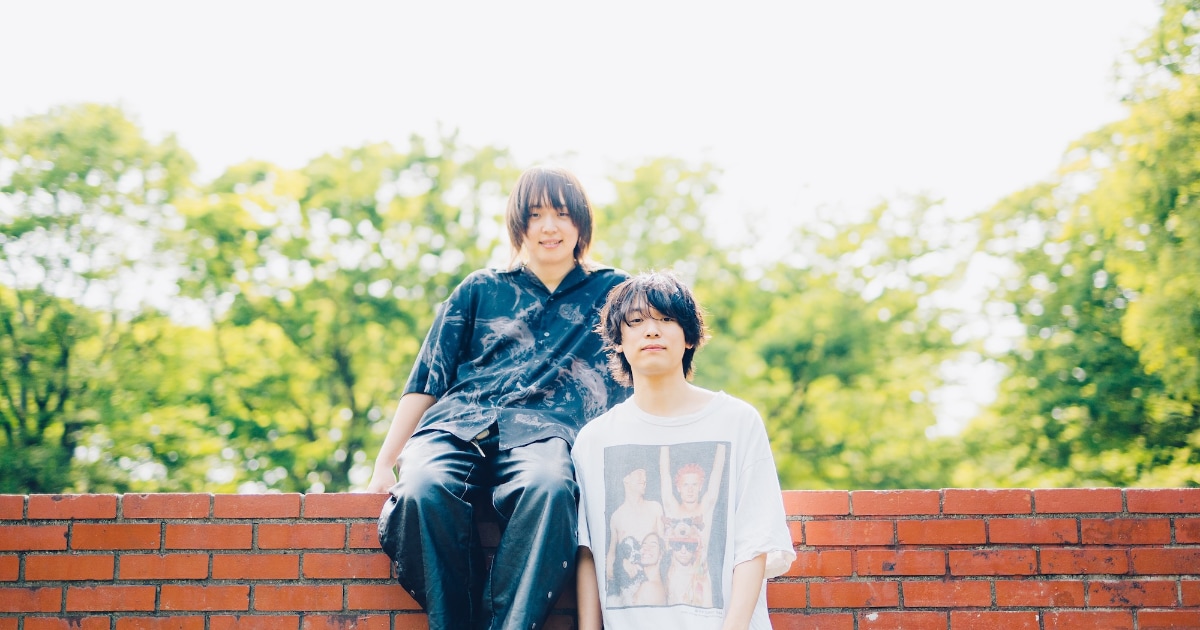 セカンドバッカーが年明け早々ライブ、ゲストは“うっすら”告知 - 音楽ナタリー