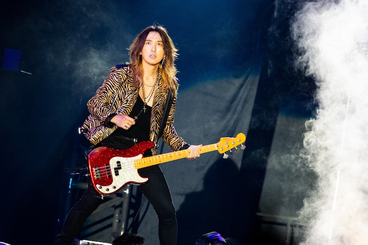 J（B / LUNA SEA） - LUNA SEA、BRAHMAN、T.M.Revolutionらが豪華コラボ “最狂の宴”「LUNATIC FEST」初日レポート [画像ギャラリー 28/ ...