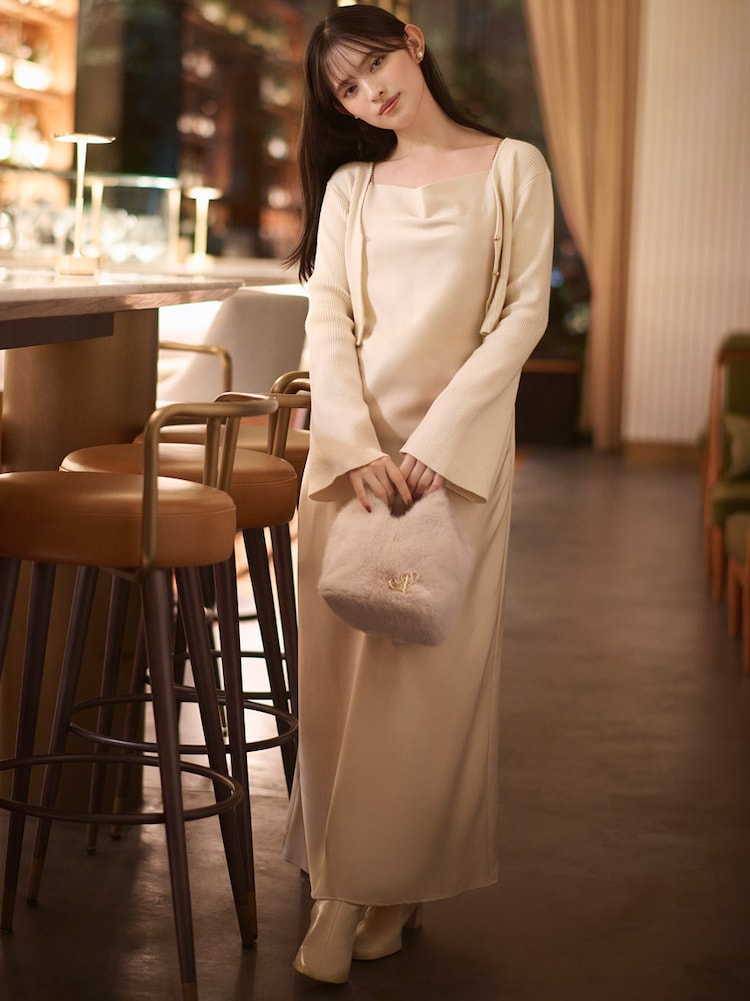 「2025 HOLIDAY collection feat.Aki Suda」に起用された菅田愛貴。 - 超ときめき♡宣伝部・菅田愛貴が見せる ...