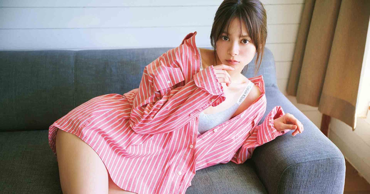 AKB48センターに抜擢の伊藤百花、1stフォトブックより大人びたカット公開（コメントあり） - 音楽ナタリー