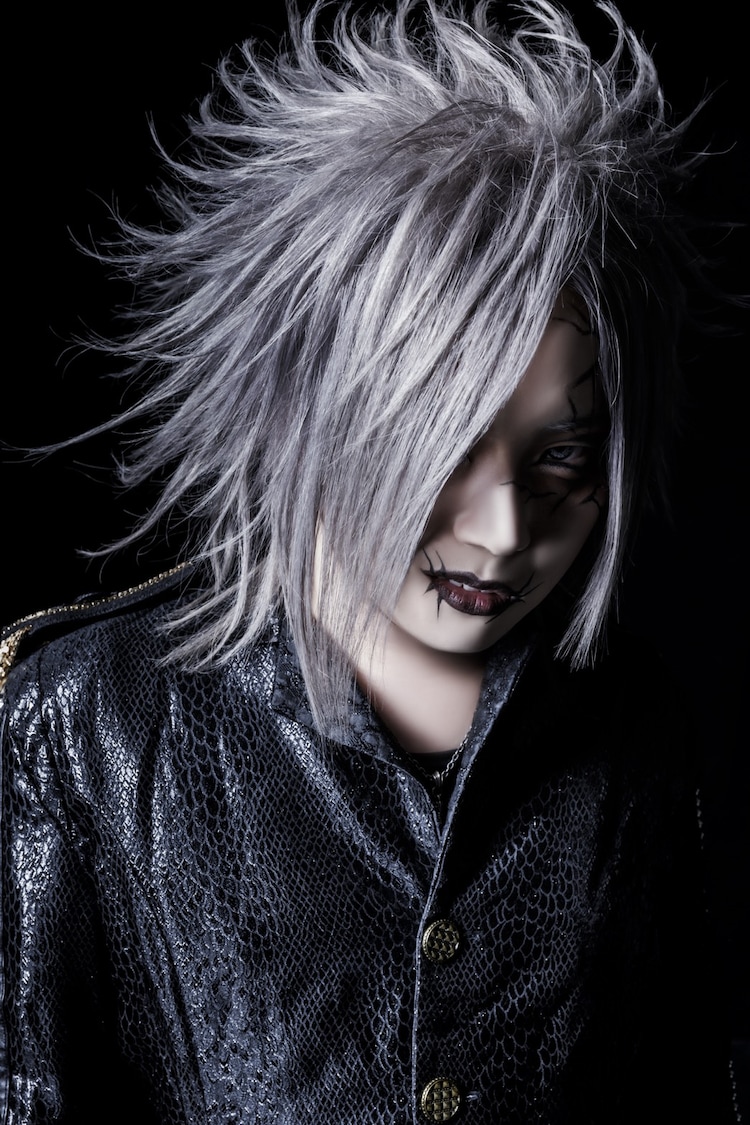 Ray（G, Vo / DEVILOOF） - DEVILOOFに新ドラマー・尚が加入、LIQUIDROOMで新体制お披露目 [画像・動画 ...
