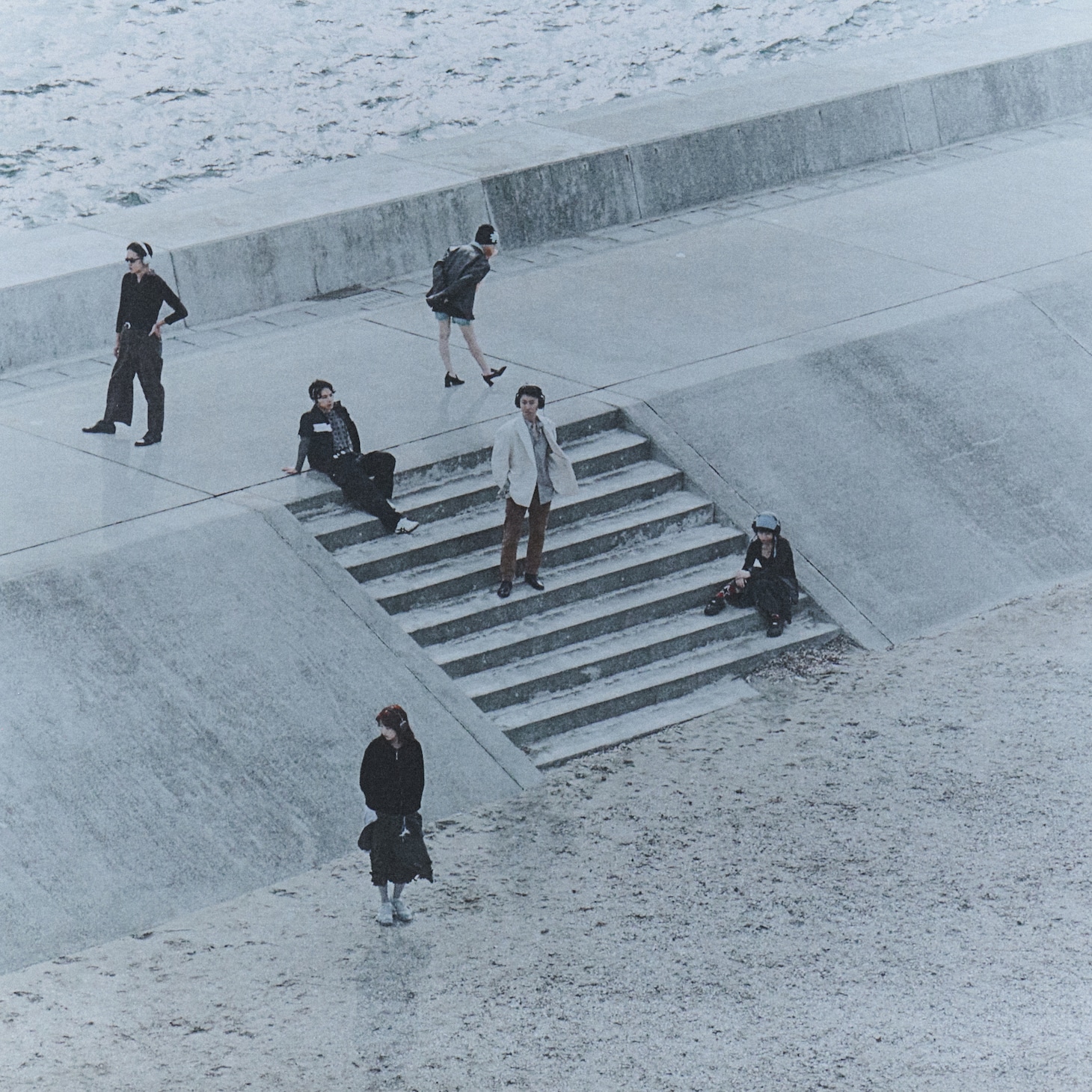 Strip Joint「In Spark」配信ジャケット - Strip Jointが1年半ぶりに新作リリース、3カ月連続で新曲配信 [画像 ...