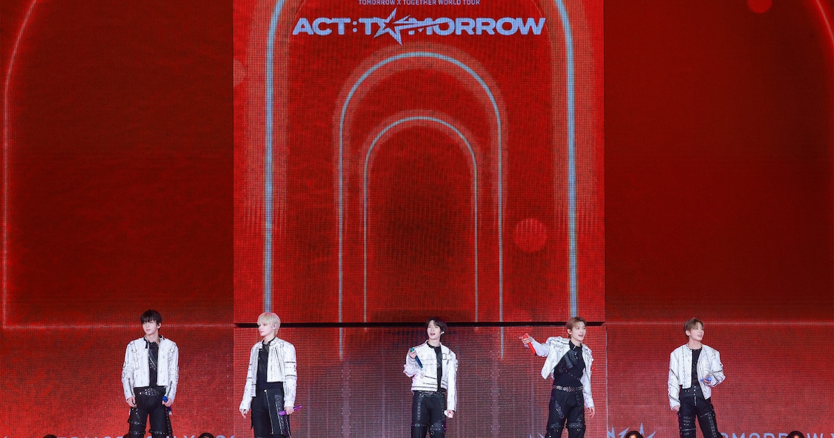 「TOMORROW X TOGETHER WORLD TOUR ＜ACT : TOMORROW＞ IN JAPAN」東京ドーム公演の様子。(P ...
