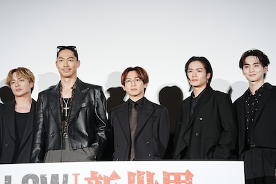 「HiGH&LOW THE 新世界」2027年公開決定、ついにバルジの姿が明らかに ライブ日程も発表（イベントレポート） - 音楽ナタリー