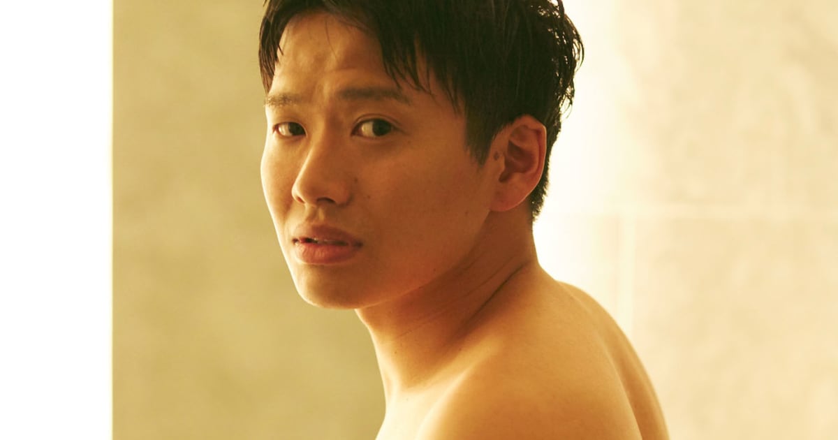 ミキ亜生がJUNONで裸体披露「美男子こそセクシーの天才」特集、「これが東京か」（コメントあり） - お笑いナタリー