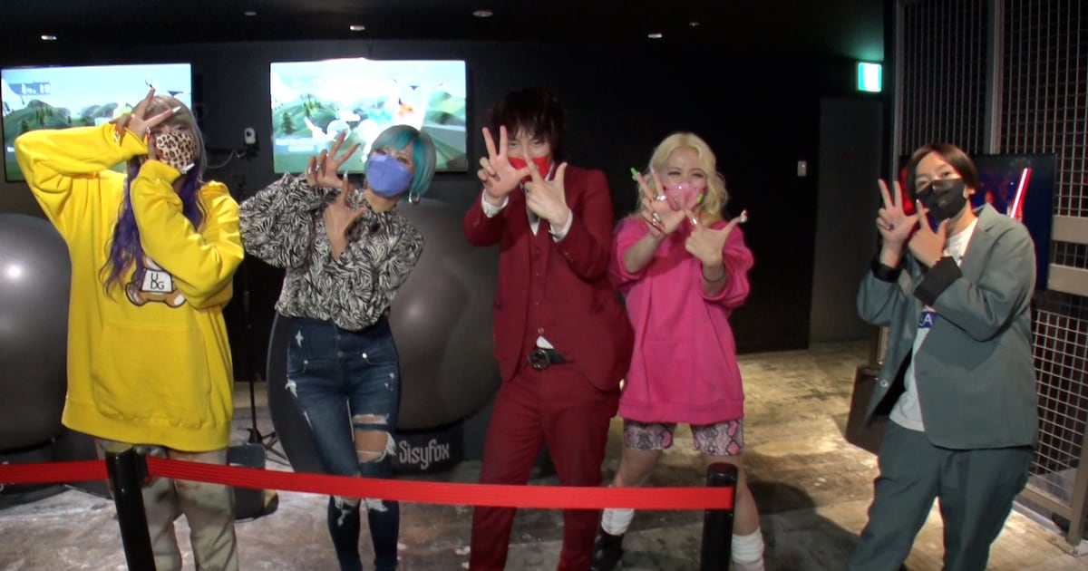 ぱーてぃーちゃんとエルフの“東西ギャル芸人”コラボ、最新エンタメスポット巡り お笑いナタリー