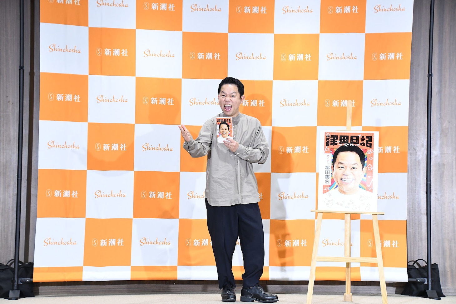 テレビカメラにゴイゴイスーポーズを披露するダイアン津田 [画像ギャラリー 13/27] - お笑いナタリー