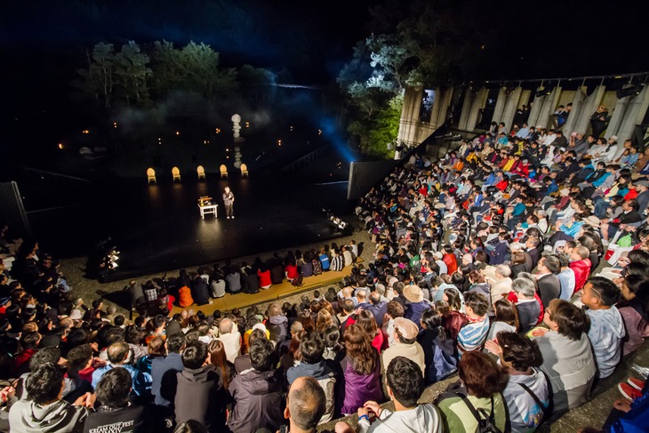 「SCOTサマー・シーズン」新作から“花火芝居”までアジアの演劇が富山・利賀に - ステージナタリー